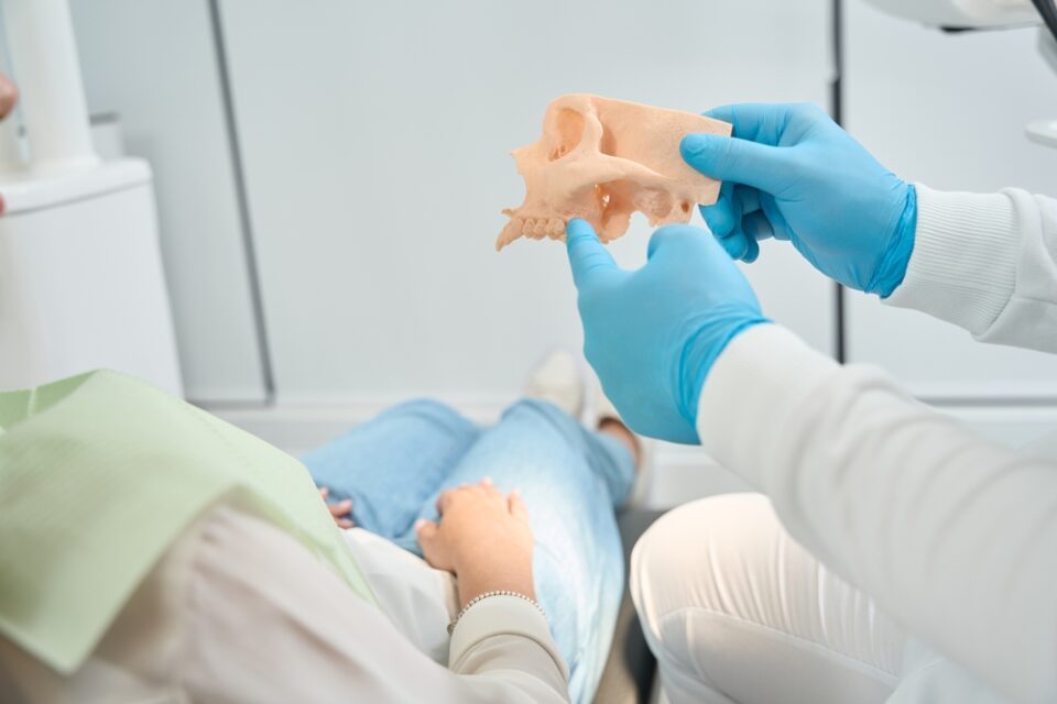 Why Is My Gum Tearing Off? (Cause, Symptoms & Treatment Options)