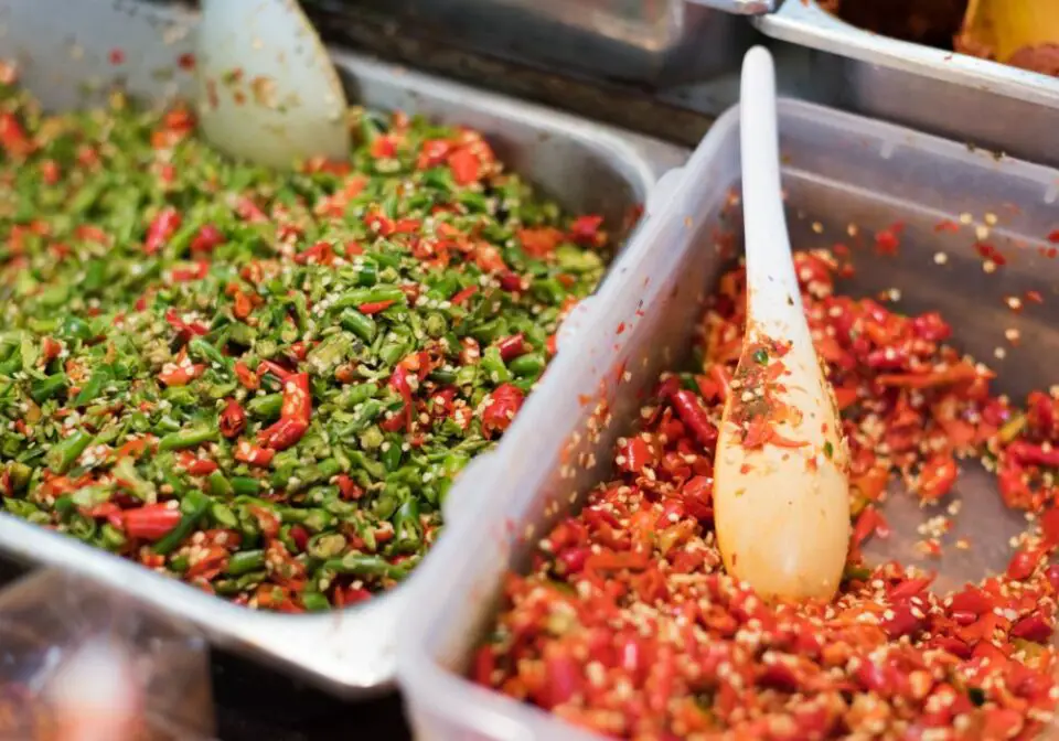 What is Teeth Kissing and How to Do It?