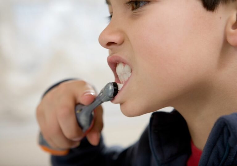 Why Do Some People Not Brush Their Teeth? (Reasons & Consequences)