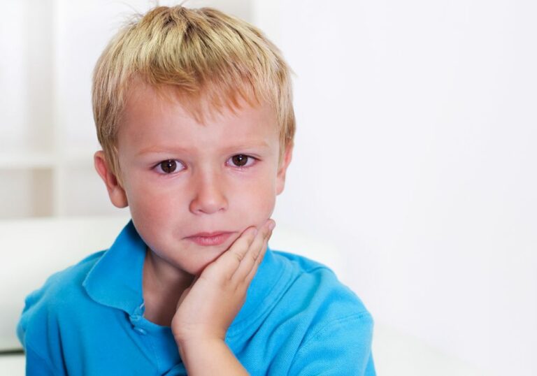 Why Does My 3 Year Old Crying Teeth Hurt? (Reasons & Treatments)