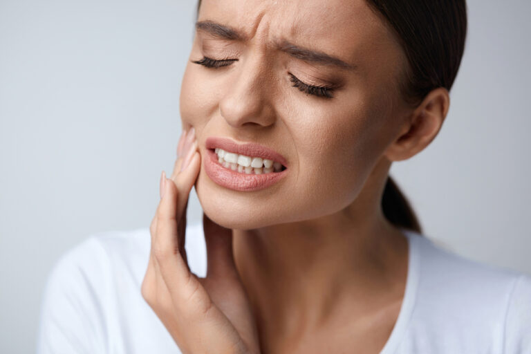 Why Do My Teeth Randomly Hurt and Then Stop? Explained by Dentists