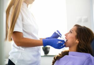 Can Your Stitches Come Undone After Wisdom Teeth Removal? Here's What ...